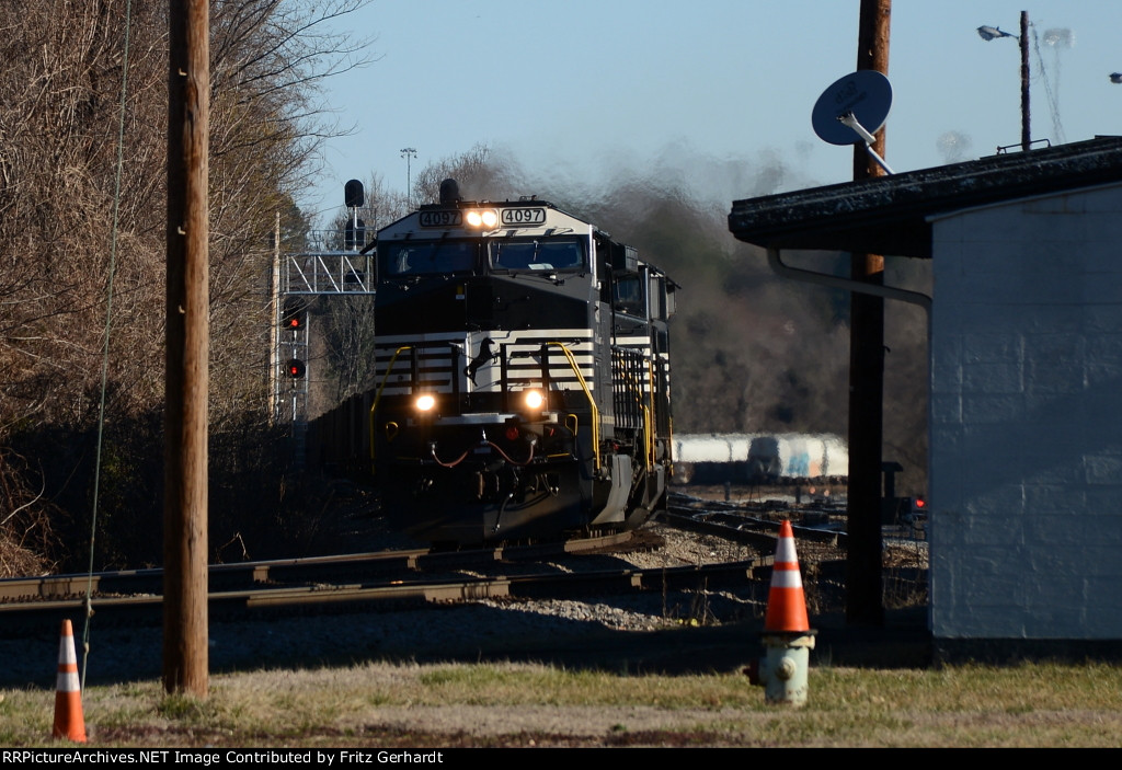NS Westbound 804
